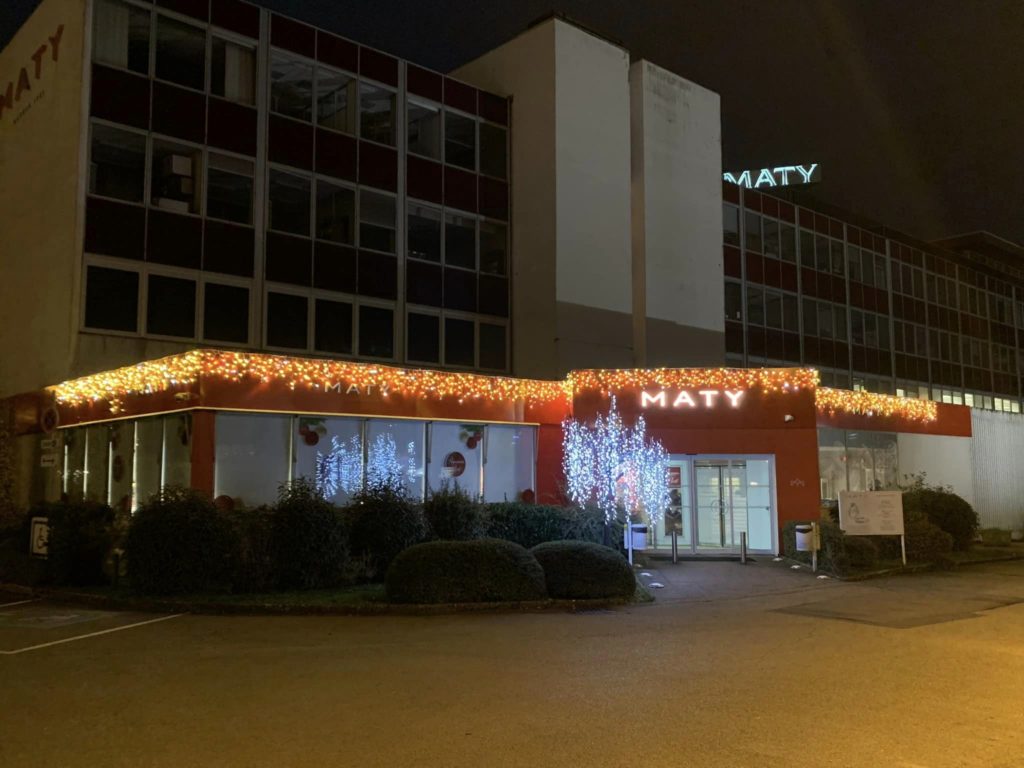 DECORATION DE NOEL MAGASIN MATY BESANCON KENNEDY - Equalizer